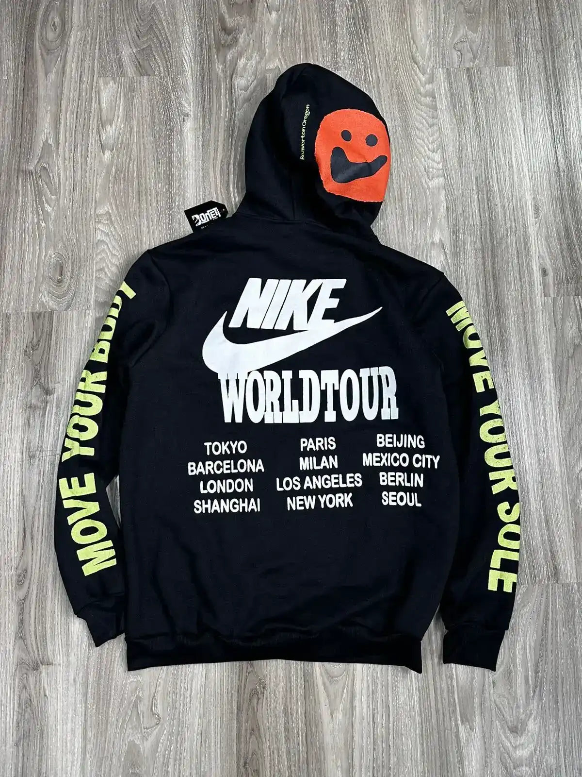 MOLETOM CANGURU NK WORLD TOUR - PRETO